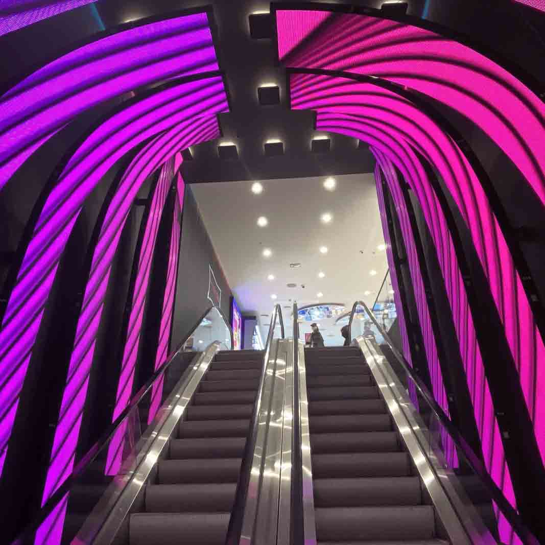 Flexing the Future: Exploring the Wonders of Flexible Screens - Dubai ...