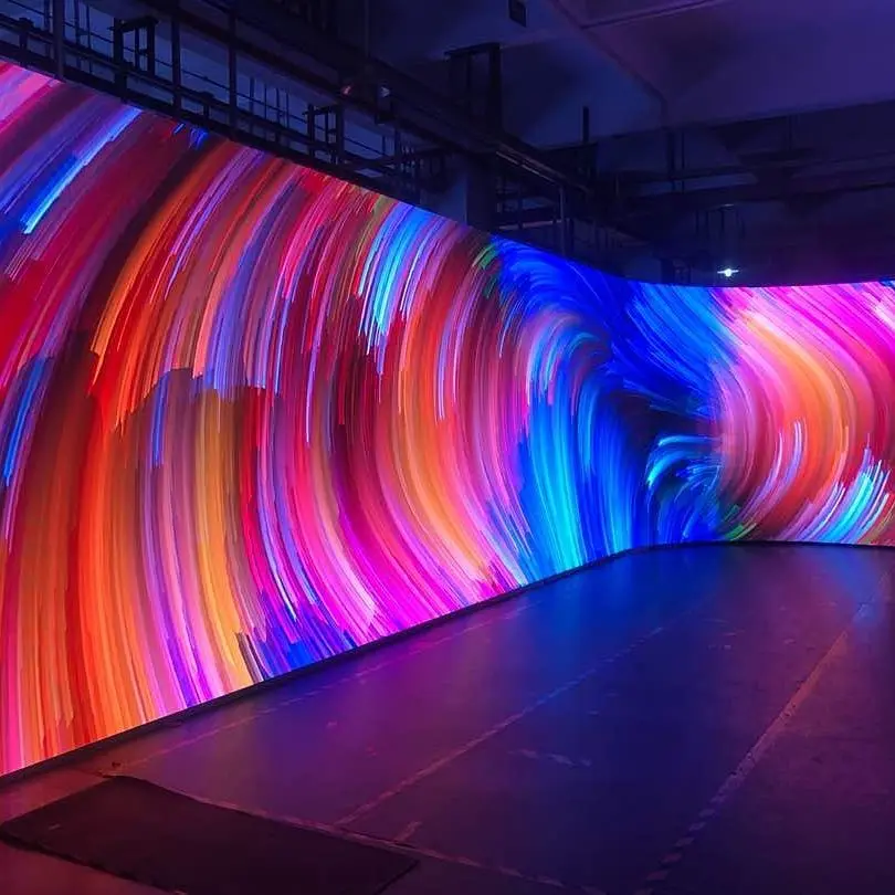 Exploring Airport LED Display Benefits and Types - Dubai LED Screen